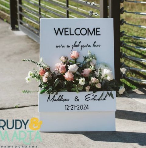 Flower Box Welcome Sign - Echo Event Rentals